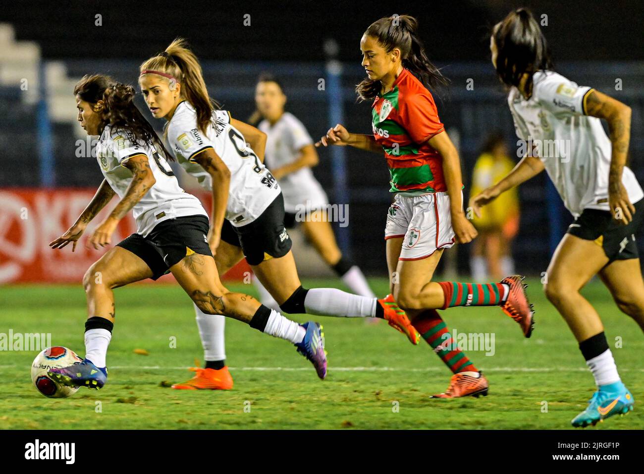 SÃO PAULO, SP - 18.08.2022: CORINTHIANS X PORTUGUESA - Gabi Moraes and ...