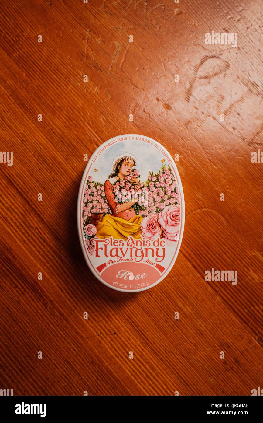 Les Anis De Flavigny Rose French candy in oval tin Stock Photo - Alamy