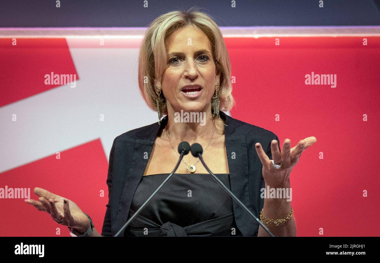 Emily maitlis edinburgh hi-res stock photography and images - Alamy Emily maitlis edinburgh hi-res stock photography and images - Alamy