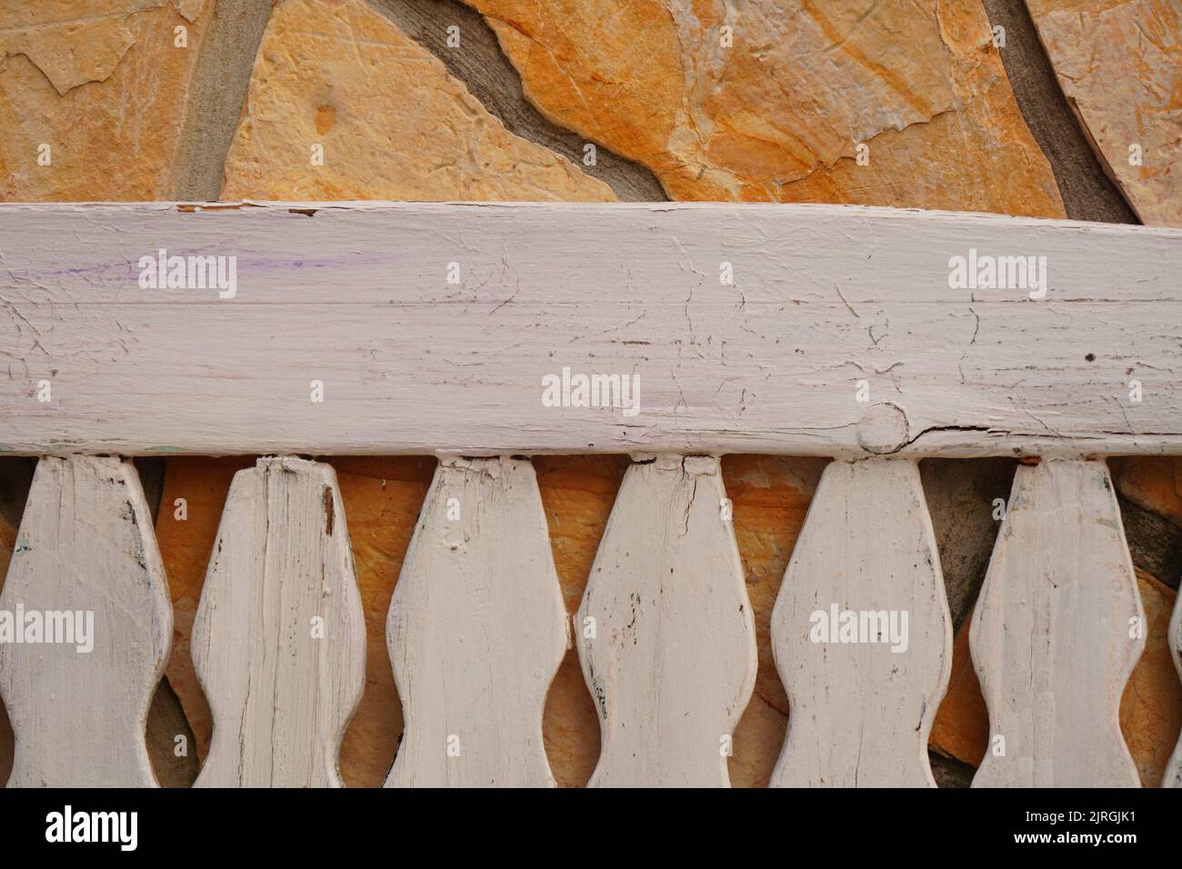 Close up of the back of a wooden white painted bench Stock Photo - Alamy