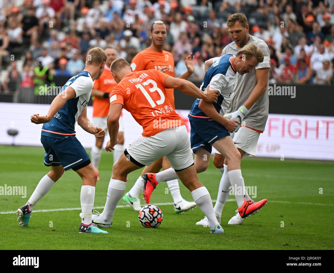 Formula 1 2022 battle hi-res stock photography and images - Alamy