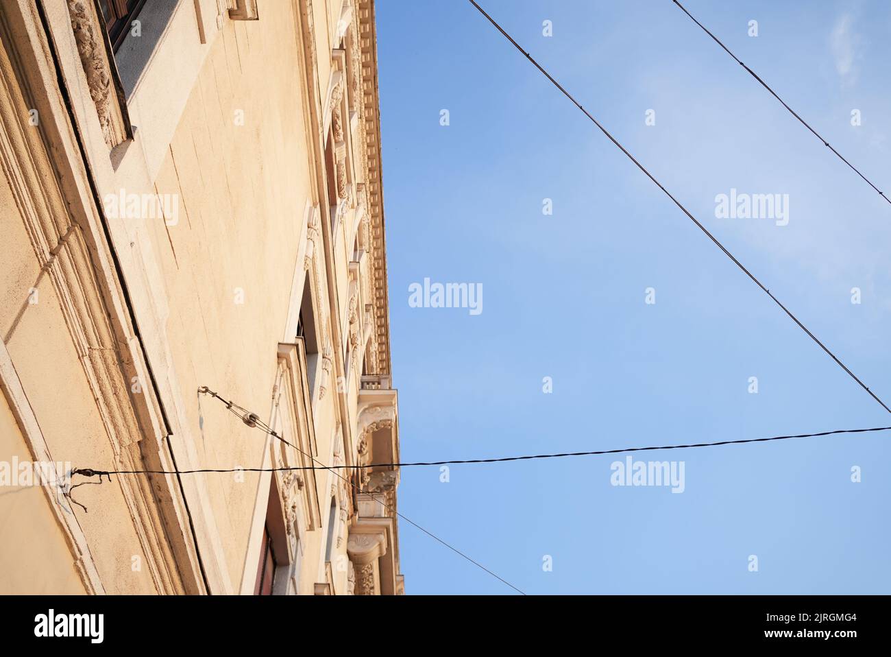 Connection between buildings hi-res stock photography and images - Alamy