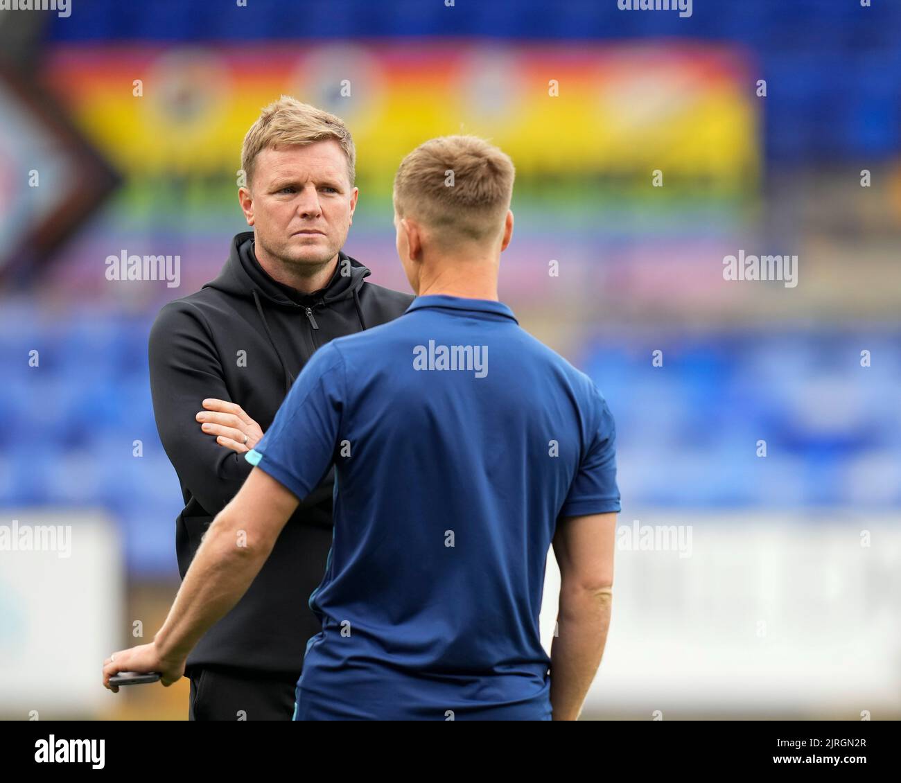 Eddie Howe manger of Newcastle United talks with Matt Ritchie #11 of ...