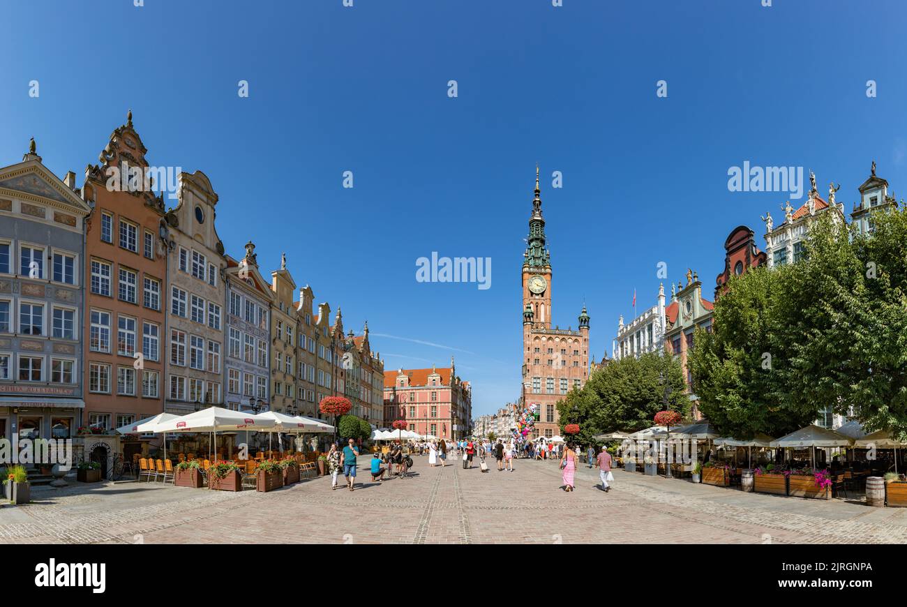 A picture of the Gdansk Long Market Square and the Main Town Hall Stock ...
