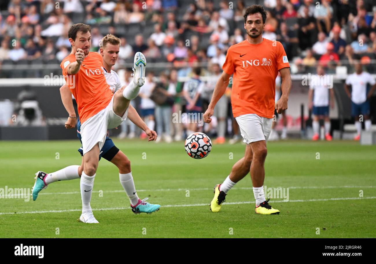 L r timo boll hi-res stock photography and images - Alamy