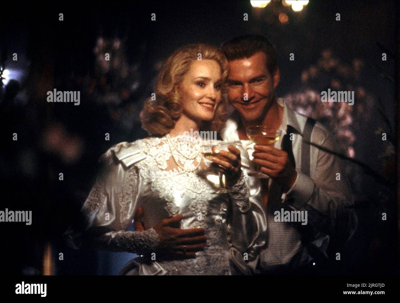 JESSICA LANGE, DENNIS QUAID, EVERYBODY'S ALL-AMERICAN, 1988 Stock Photo ...