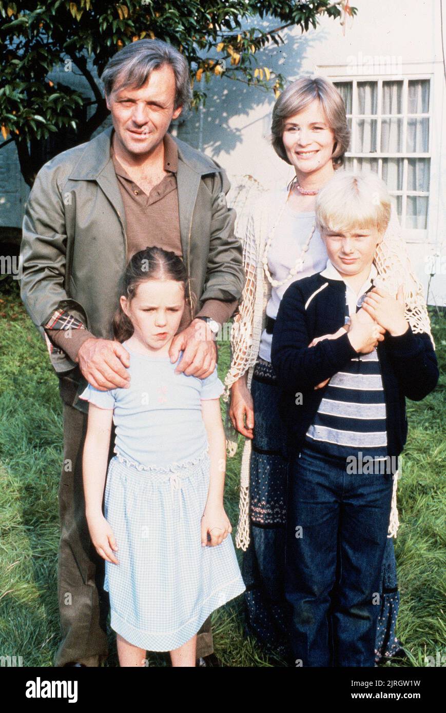 ANTHONY HOPKINS, CIARAN MADDEN, A MARRIED MAN, 1983 Stock Photo - Alamy