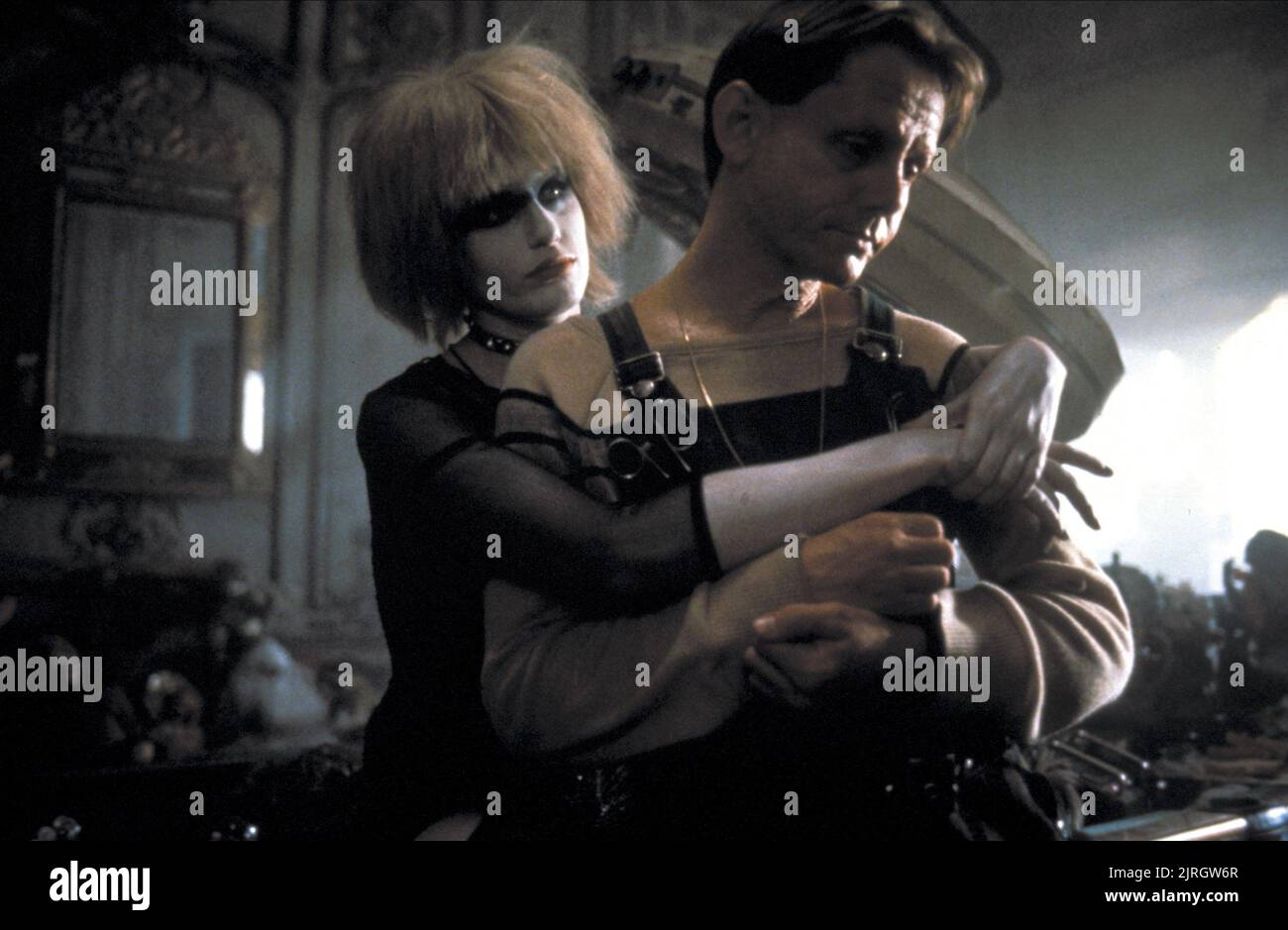 Daryl hannah blade runner hi-res stock photography and images - Alamy