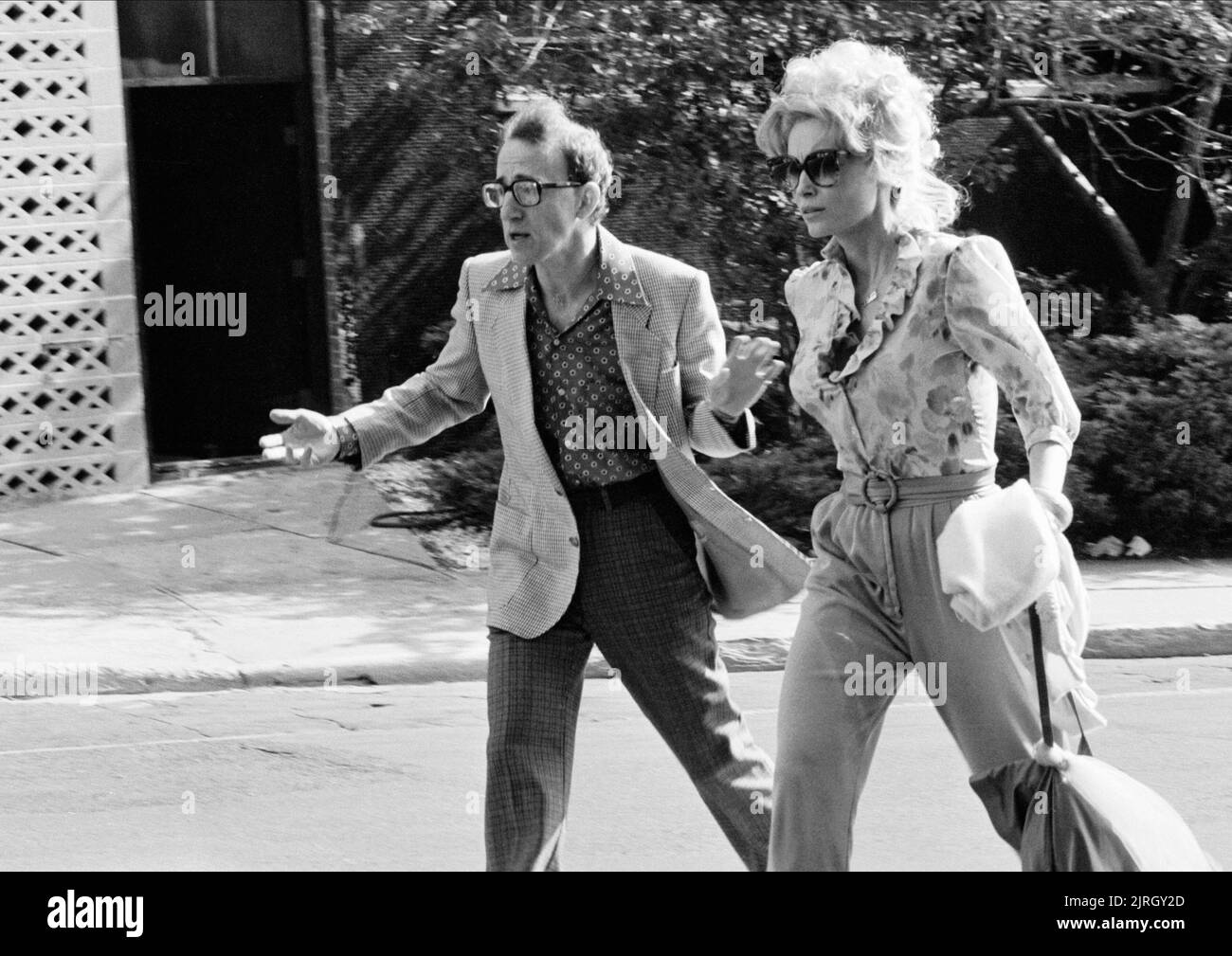 Woody Allen Waving To Mia Farrow at Imogen Yuen blog