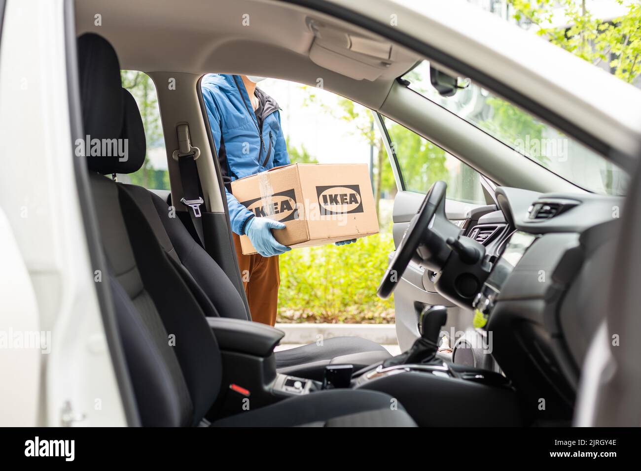 Ikea shopping delivery hi-res stock photography and images - Alamy
