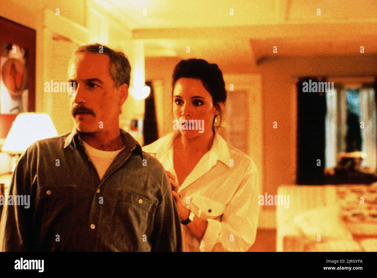 Richard dreyfuss madeleine stowe stakeout hi-res stock photography and ...