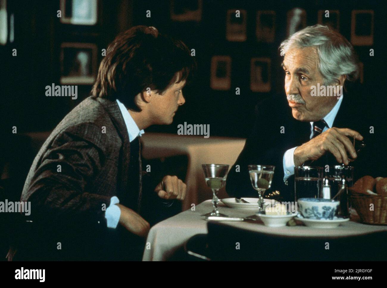 MICHAEL J. FOX, JASON ROBARDS, BRIGHT LIGHTS BIG CITY, 1988 Stock Photo - Alamy