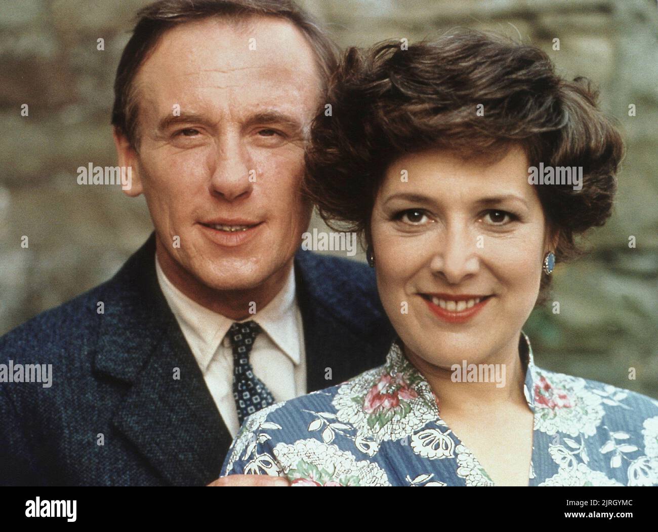 CHRISTOPHER TIMOTHY, LYNDA BELLINGHAM, ALL CREATURES GREAT AND SMALL ...