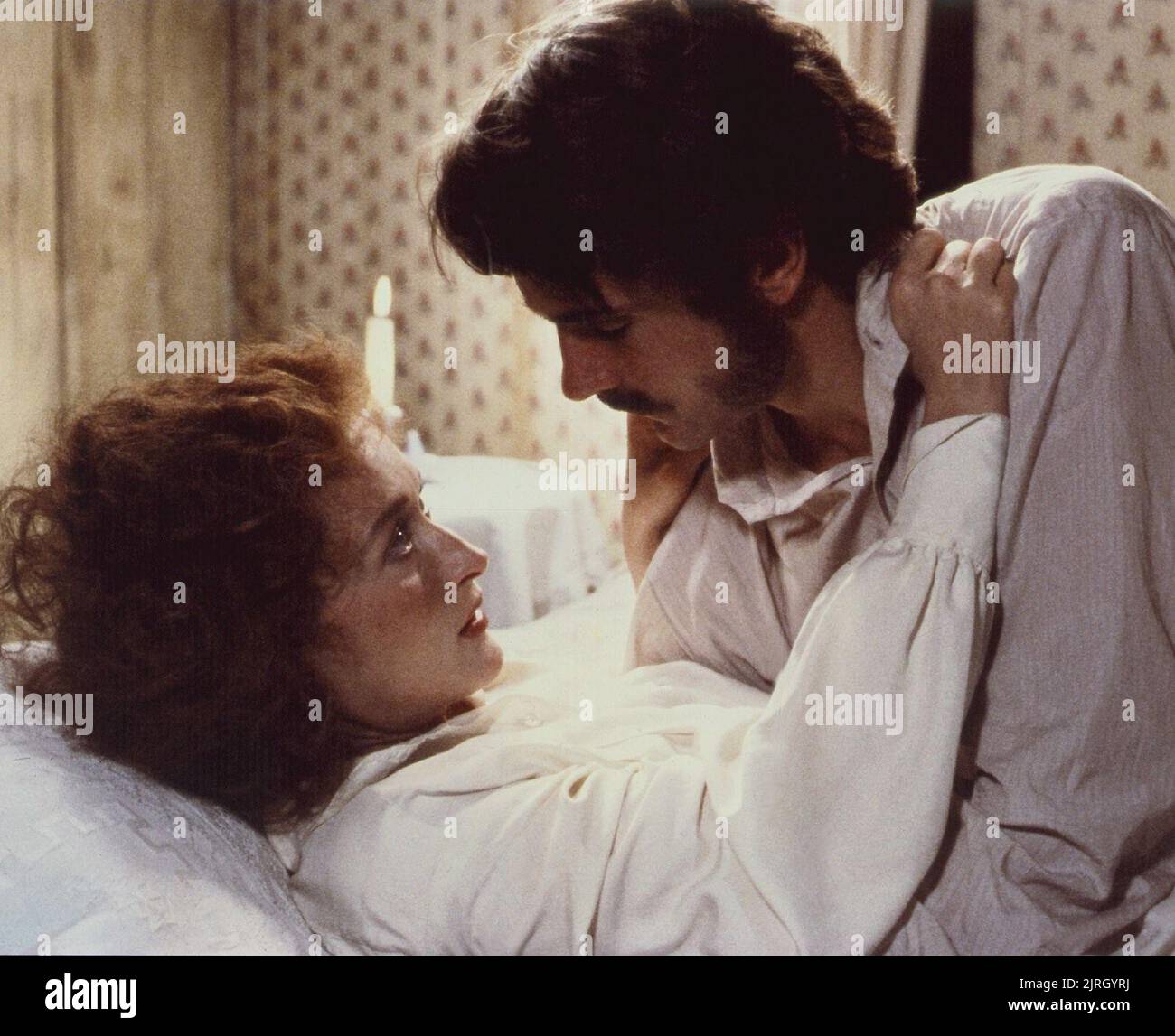 MERYL STREEP, JEREMY IRONS, THE FRENCH LIEUTENANT'S WOMAN, 1981 Stock ...