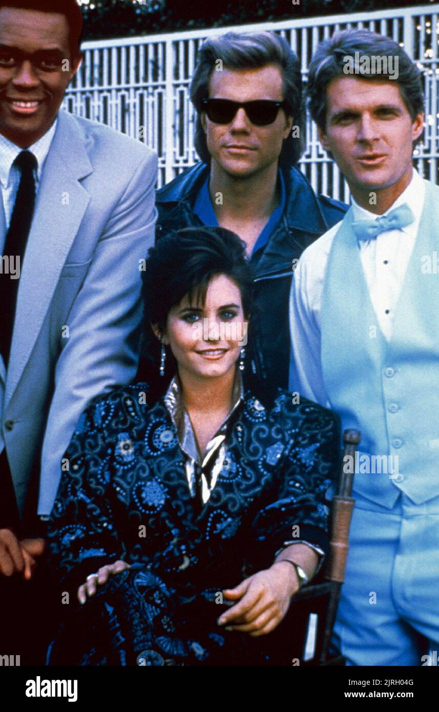 KEVIN PETER HALL, COURTENEY COX, MARK THOMAS MILLER, DEAN PAUL MARTIN, MISFITS OF SCIENCE, 1985 ...