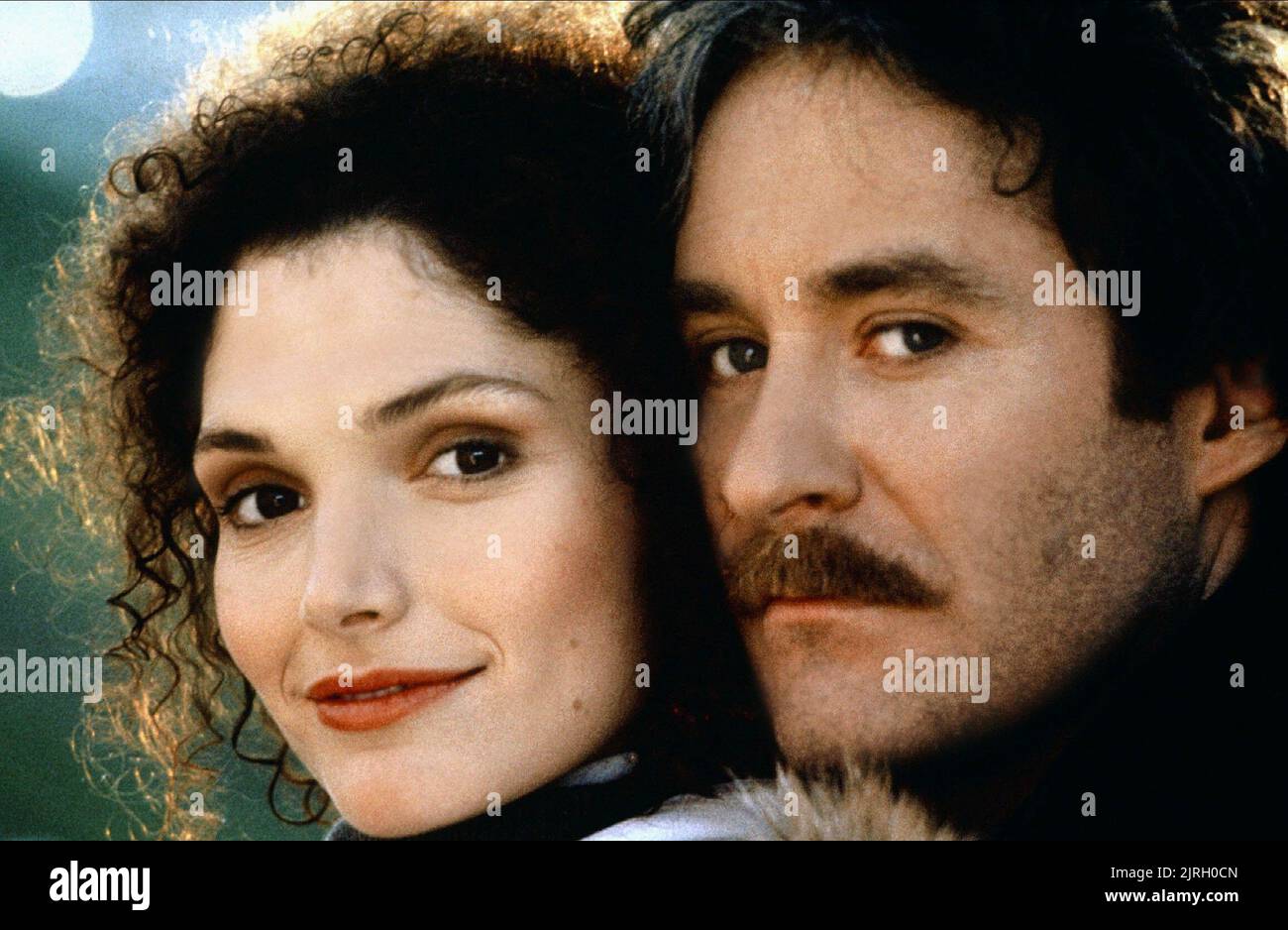 MARY ELIZABETH MASTRANTONIO, KEVIN KLINE, THE JANUARY MAN, 1989 Stock ... MARY ELIZABETH MASTRANTONIO, KEVIN KLINE, THE JANUARY MAN, 1989 Stock ...