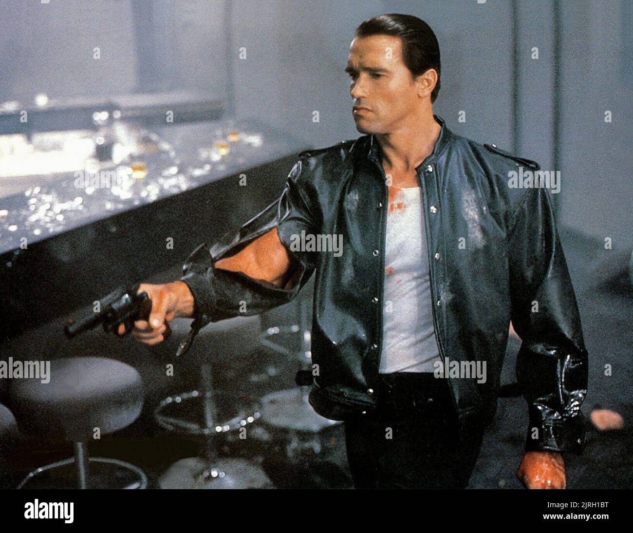 ARNOLD SCHWARZENEGGER, RED HEAT, 1988 Stock Photo - Alamy
