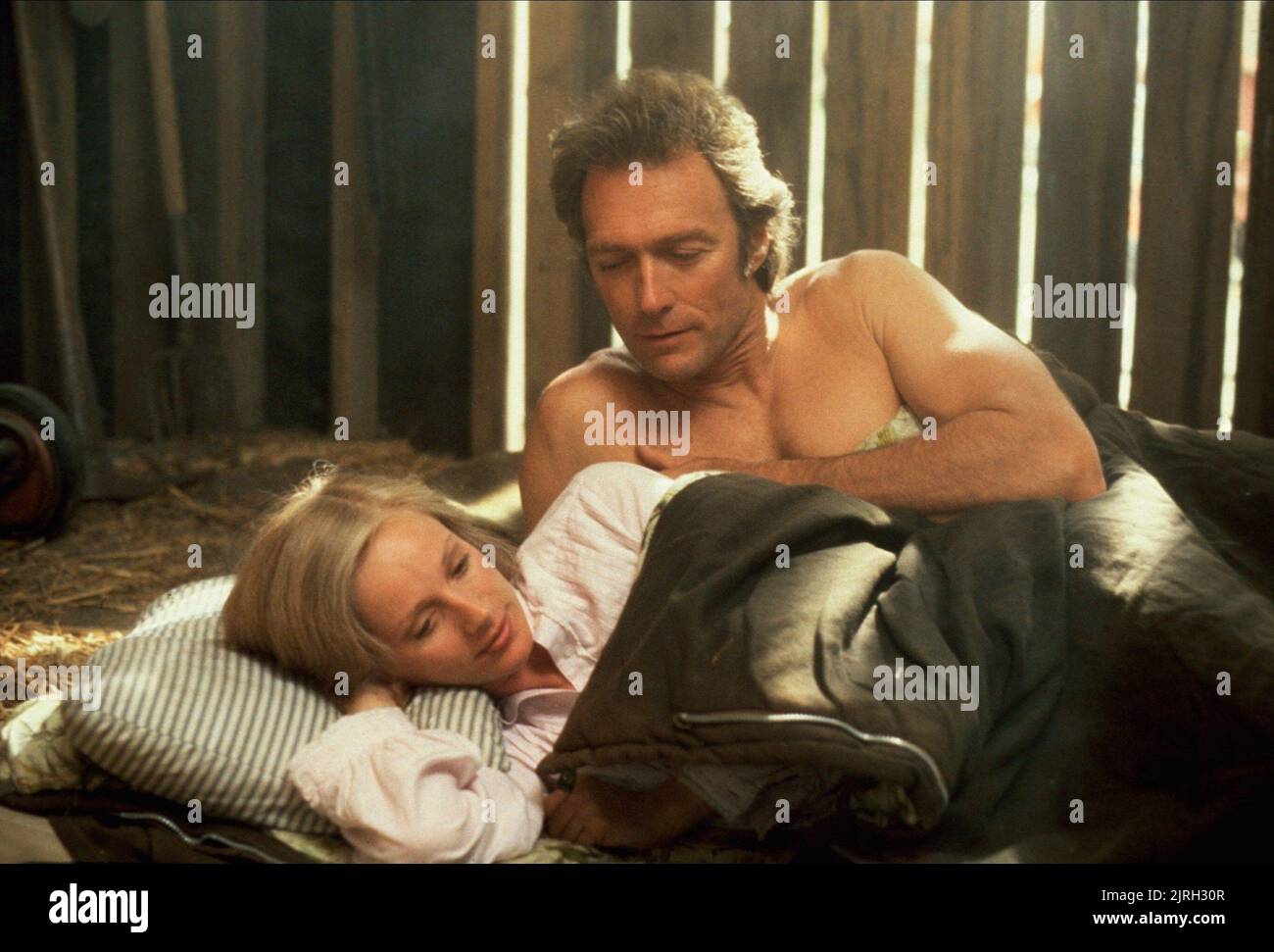 SONDRA LOCKE, CLINT EASTWOOD, ANY WHICH WAY YOU CAN, 1980 Stock Photo ... SONDRA LOCKE, CLINT EASTWOOD, ANY WHICH WAY YOU CAN, 1980 Stock Photo ...