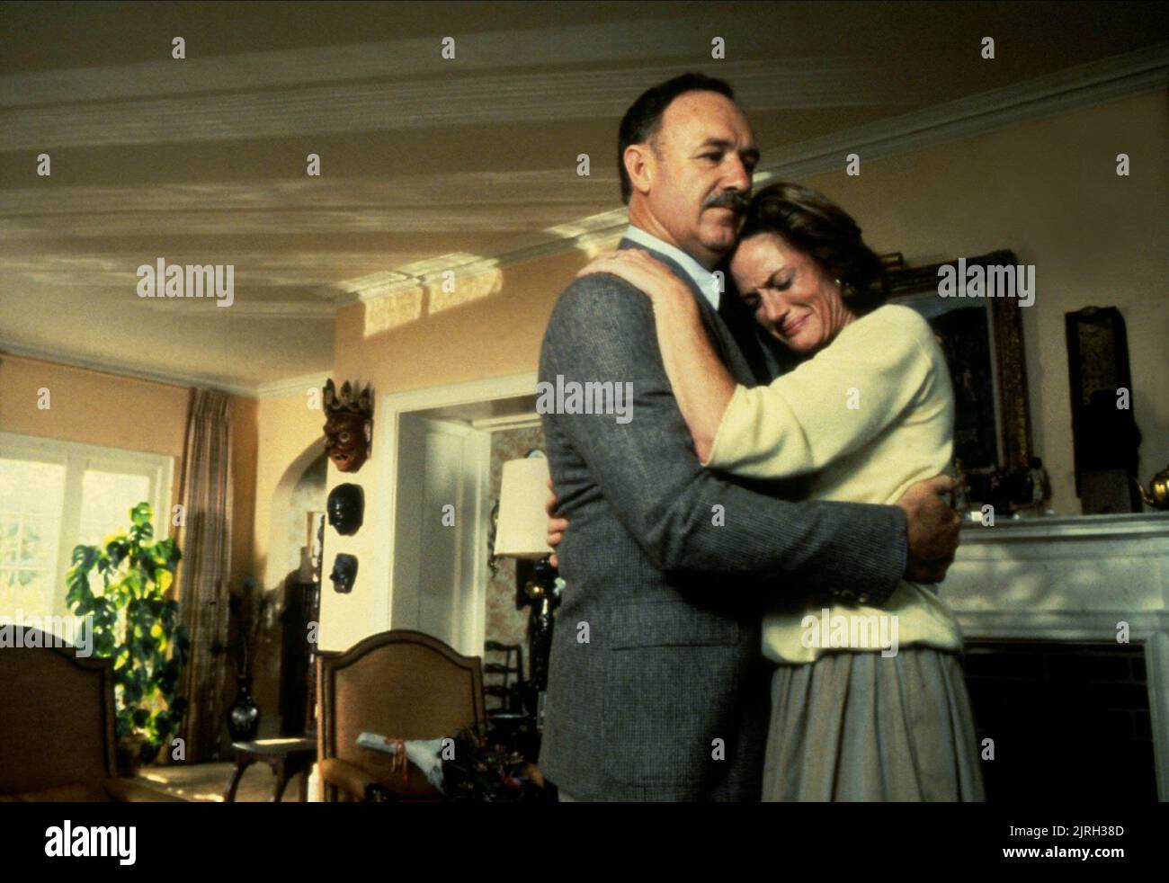 GENE HACKMAN, GAIL STRICKLAND, UNCOMMON VALOR, 1983 Stock Photo - Alamy