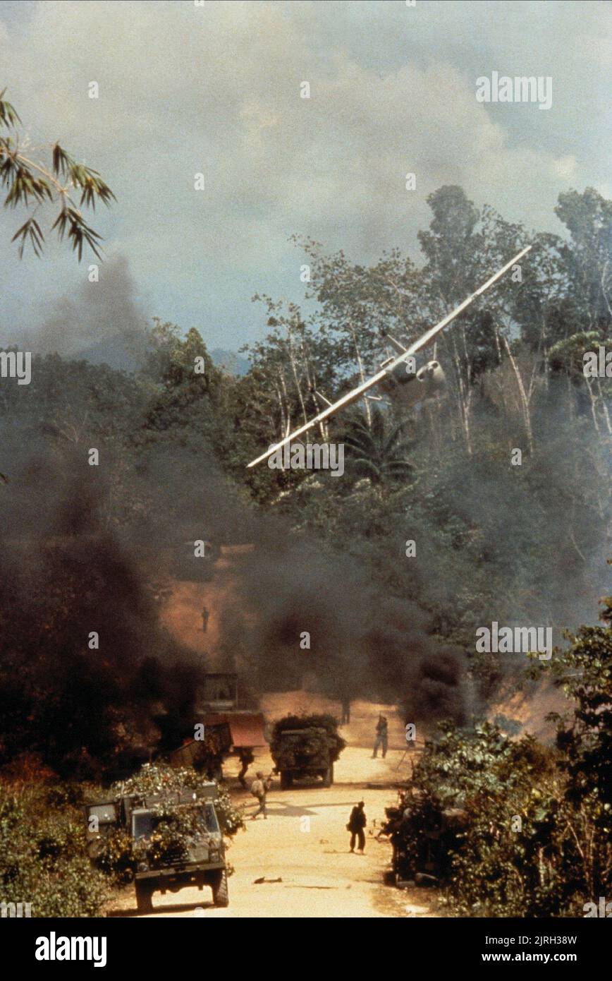 AIRCRAFT, JUNGLE BATTLE SCENE, BAT 21, 1988 Stock Photo - Alamy