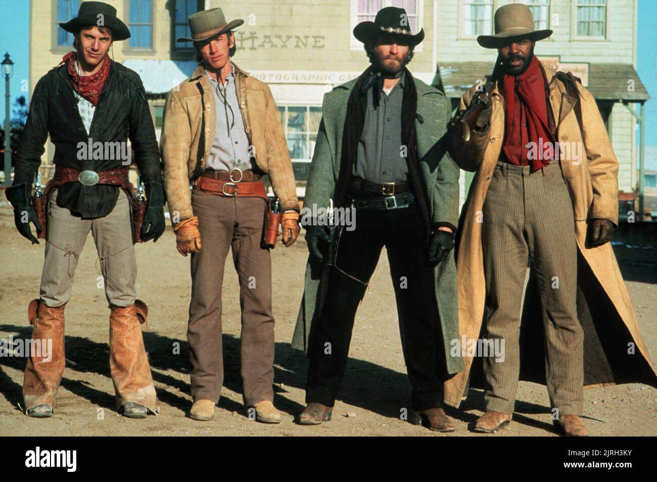 KEVIN COSTNER, SCOTT GLENN, KEVIN KLINE, DANNY GLOVER, SILVERADO, 1985 ...