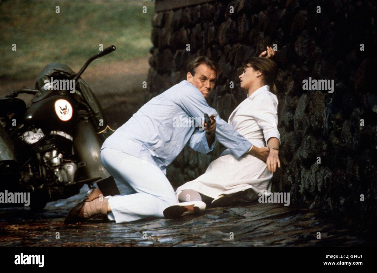 CORBIN BERNSEN, JOANNA PACULA, BREAKING POINT, 1989 Stock Photo - Alamy