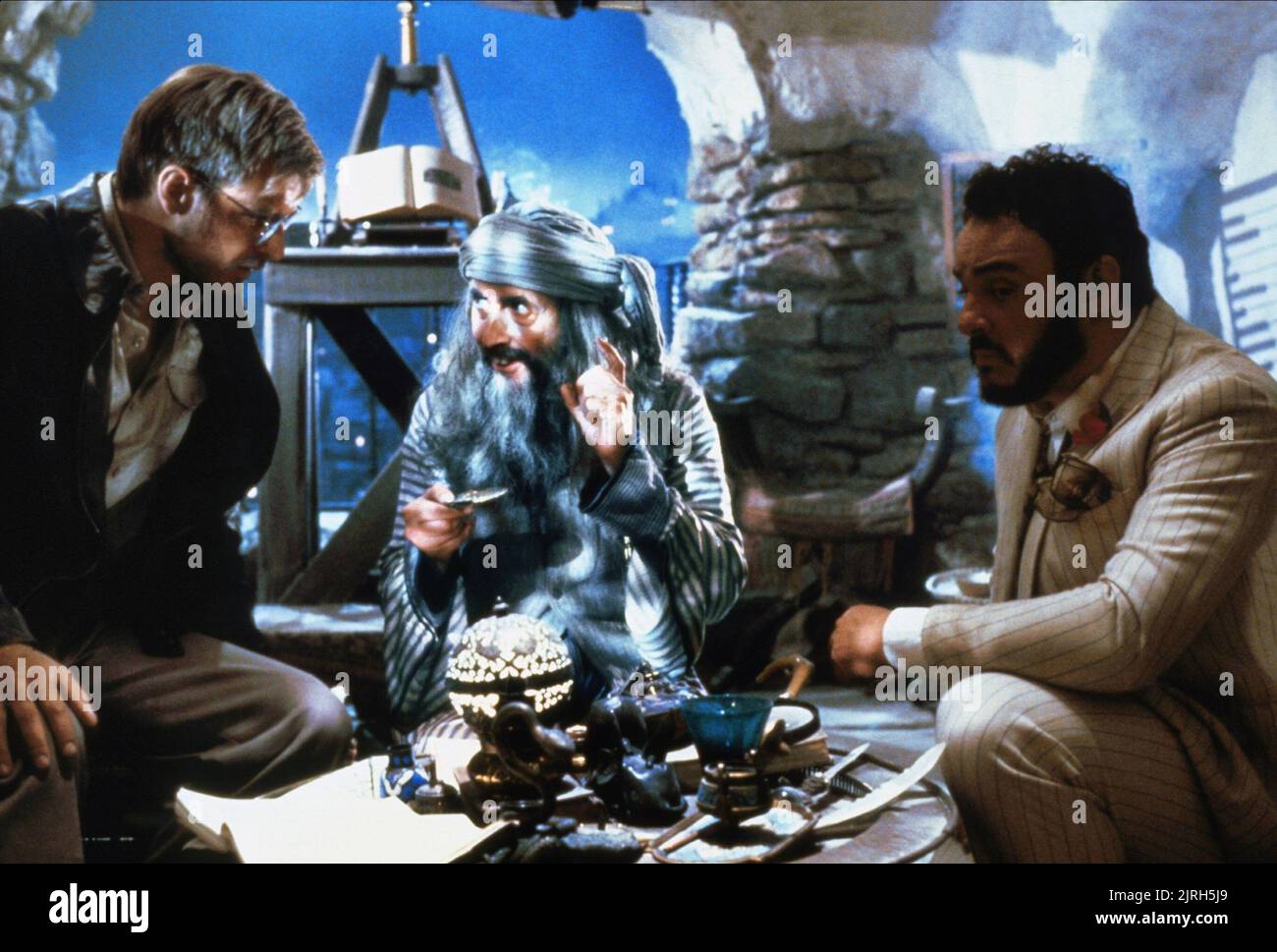 HARRISON FORD, TUTTE LEMKOW, JOHN RHYS-DAVIES, RAIDERS OF THE LOST ARK ...