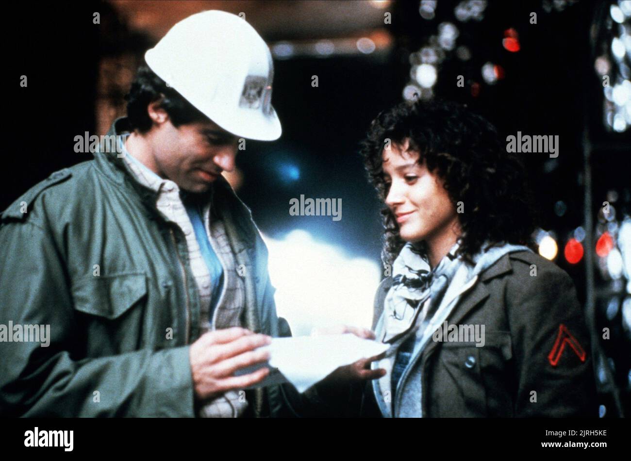 Michael nouri jennifer beals flashdance hi-res stock photography and ...