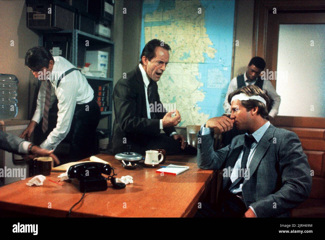 PETER COYOTE, LANCE HENRIKSEN, JEFF BRIDGES, JAGGED EDGE, 1985 Stock ...