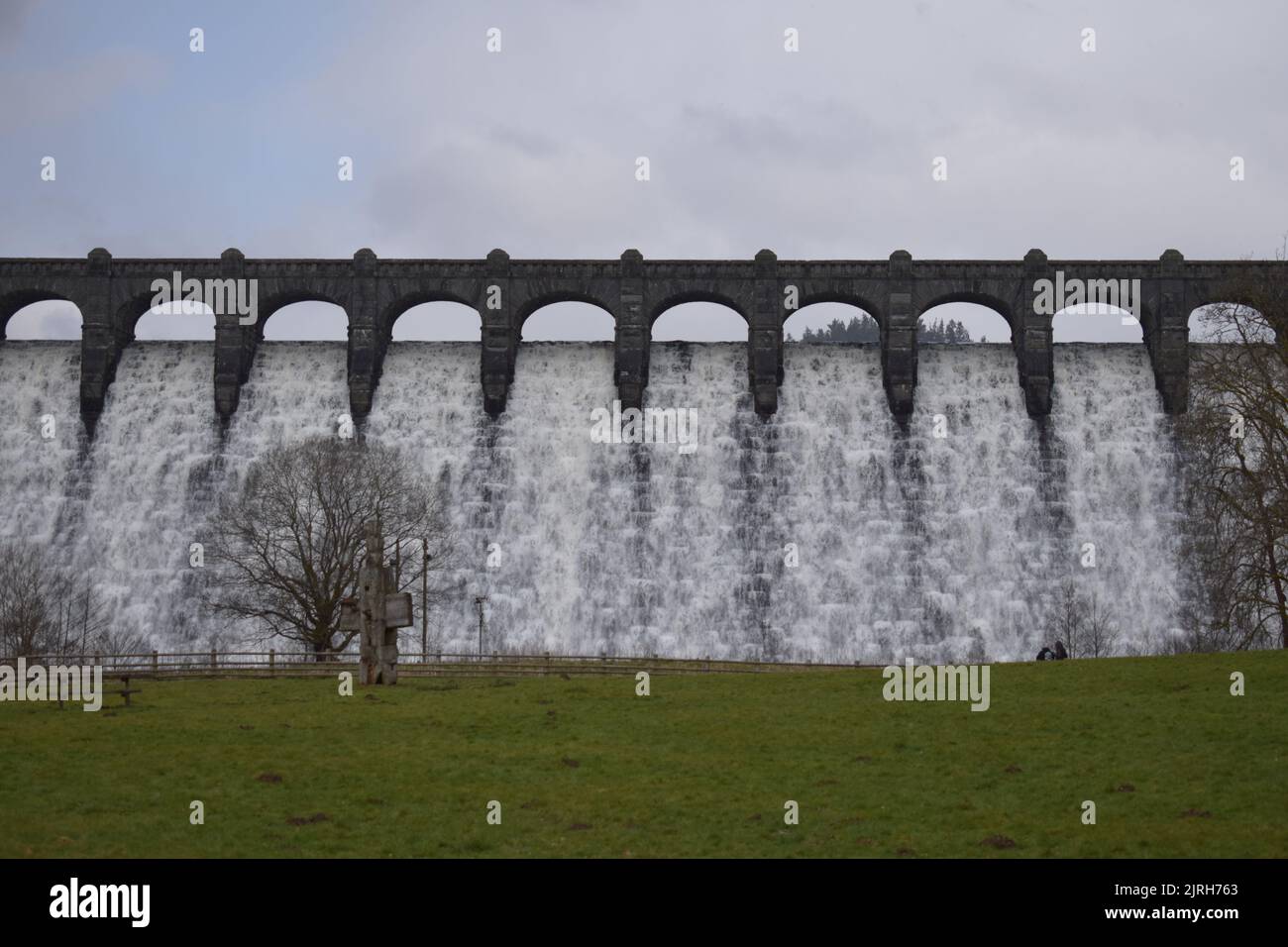 Lake Vyrnwy, Wales, Stunning lake with a fairly big bridge/dam and ...