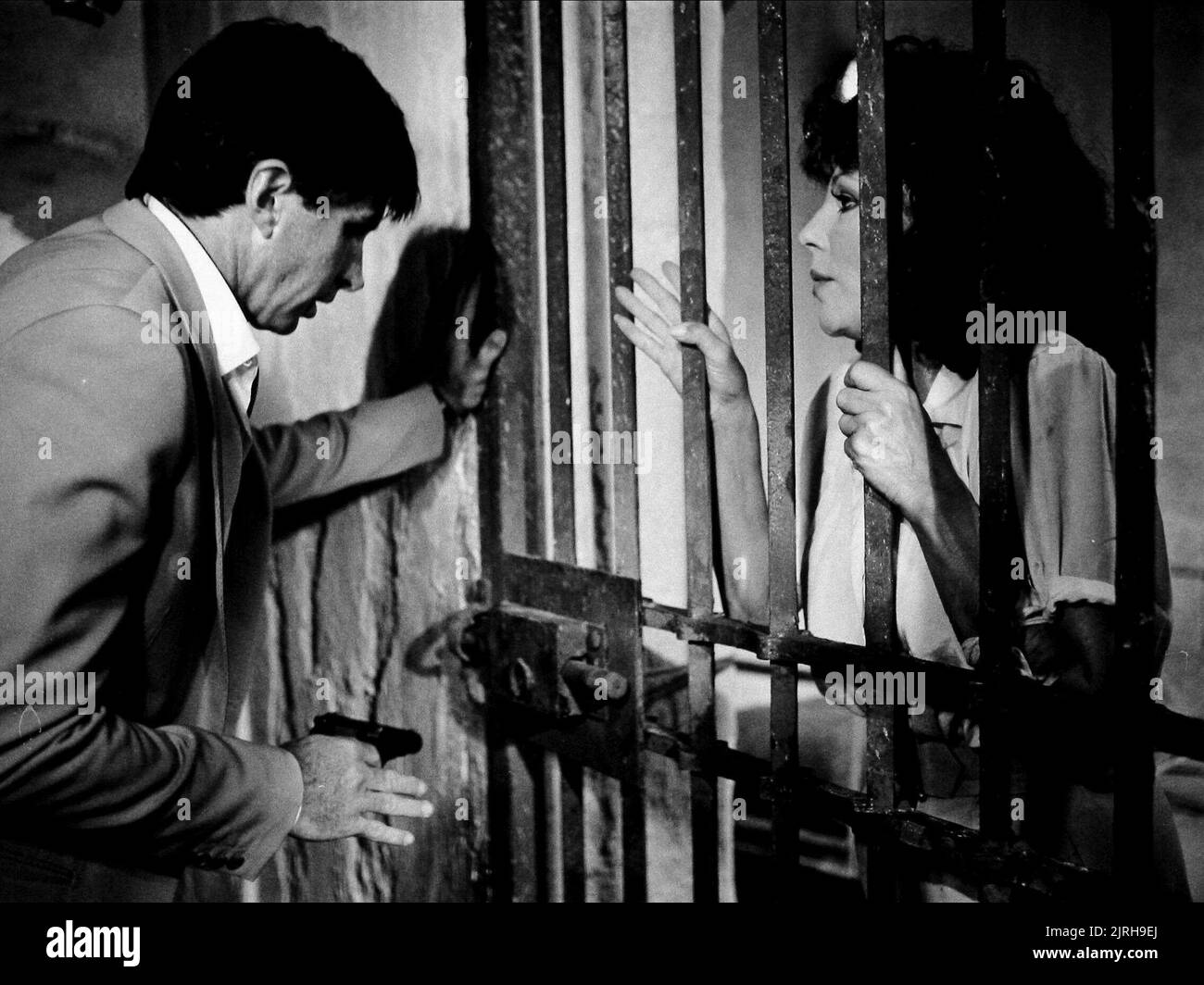 GEORGE HAMILTON, JOAN COLLINS, MONTE CARLO, 1986 Stock Photo - Alamy