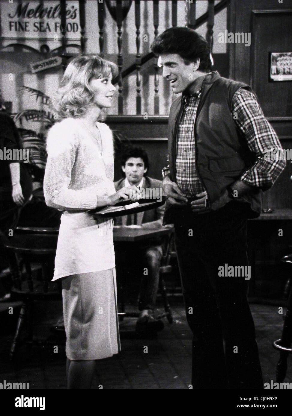 SHELLEY LONG, TED DANSON, CHEERS, 1984 Stock Photo - Alamy