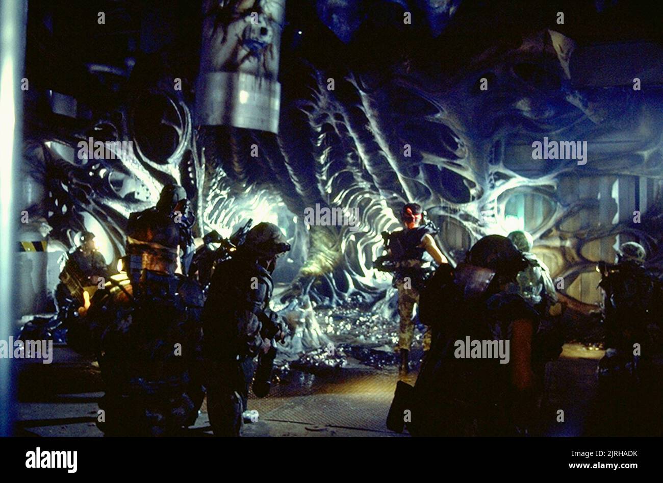 MARINES FIND ALIEN LAIR, ALIENS, 1986 Stock Photo - Alamy