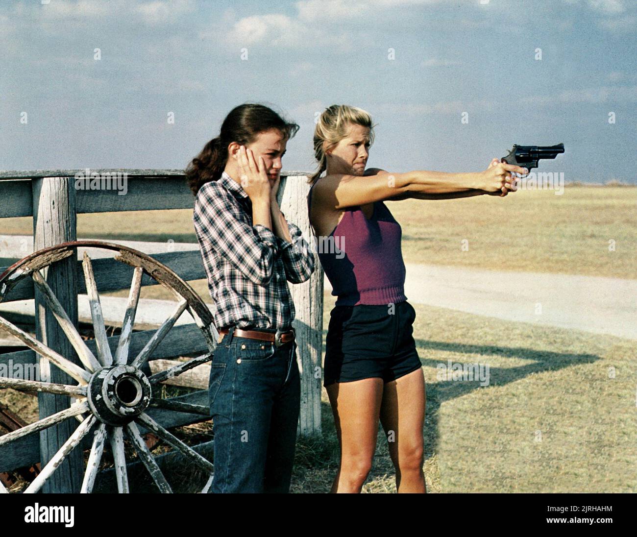 MAREN JENSEN, SUSAN BUCKNER, DEADLY BLESSING, 1981 Stock Photo - Alamy