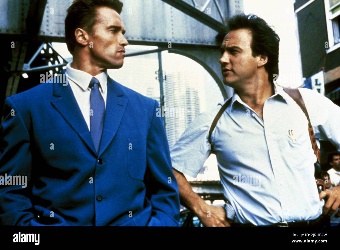 ARNOLD SCHWARZENEGGER, JAMES BELUSHI, RED HEAT, 1988 Stock Photo - Alamy