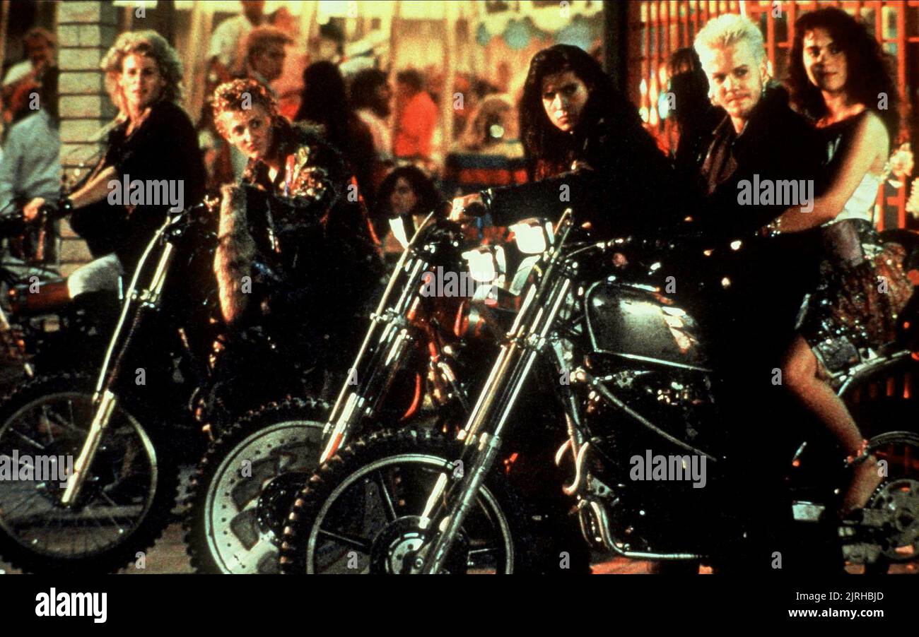 BROOKE MCCARTER, BILLY WIRTH, KIEFER SUTHERLAND, ALEX WINTER, THE LOST ...