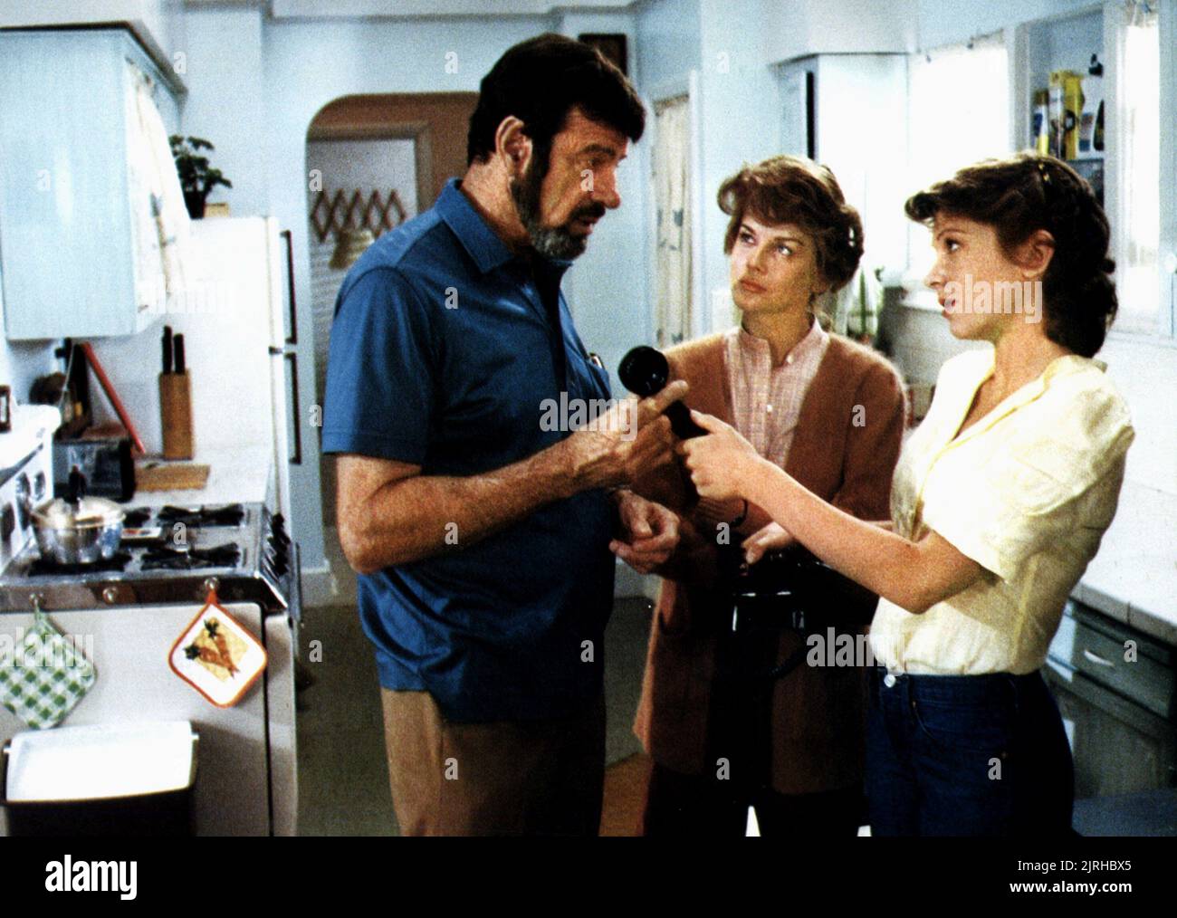 Dinah manoff hi-res stock photography and images - Alamy