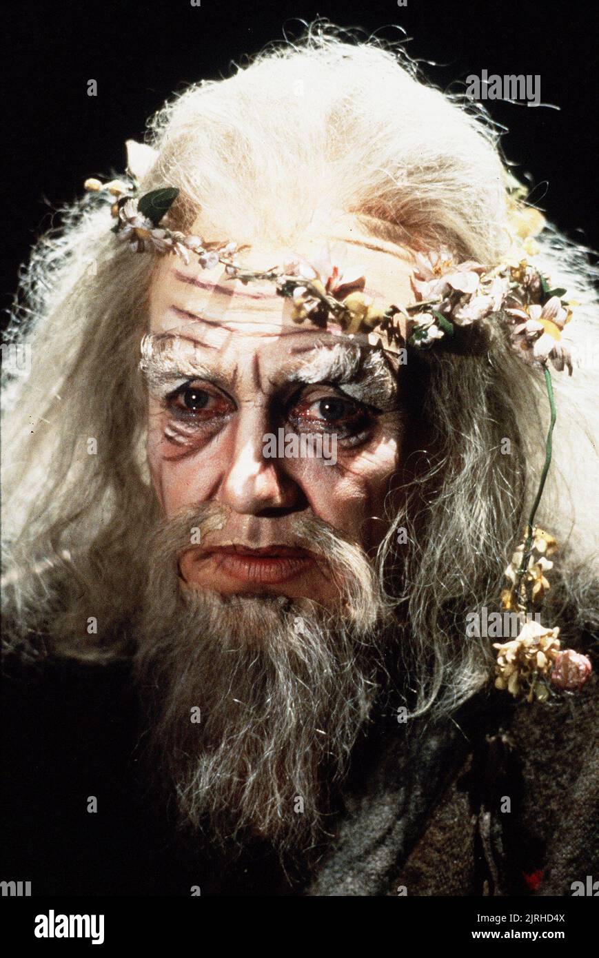 ALBERT FINNEY, THE DRESSER, 1983 Stock Photo - Alamy
