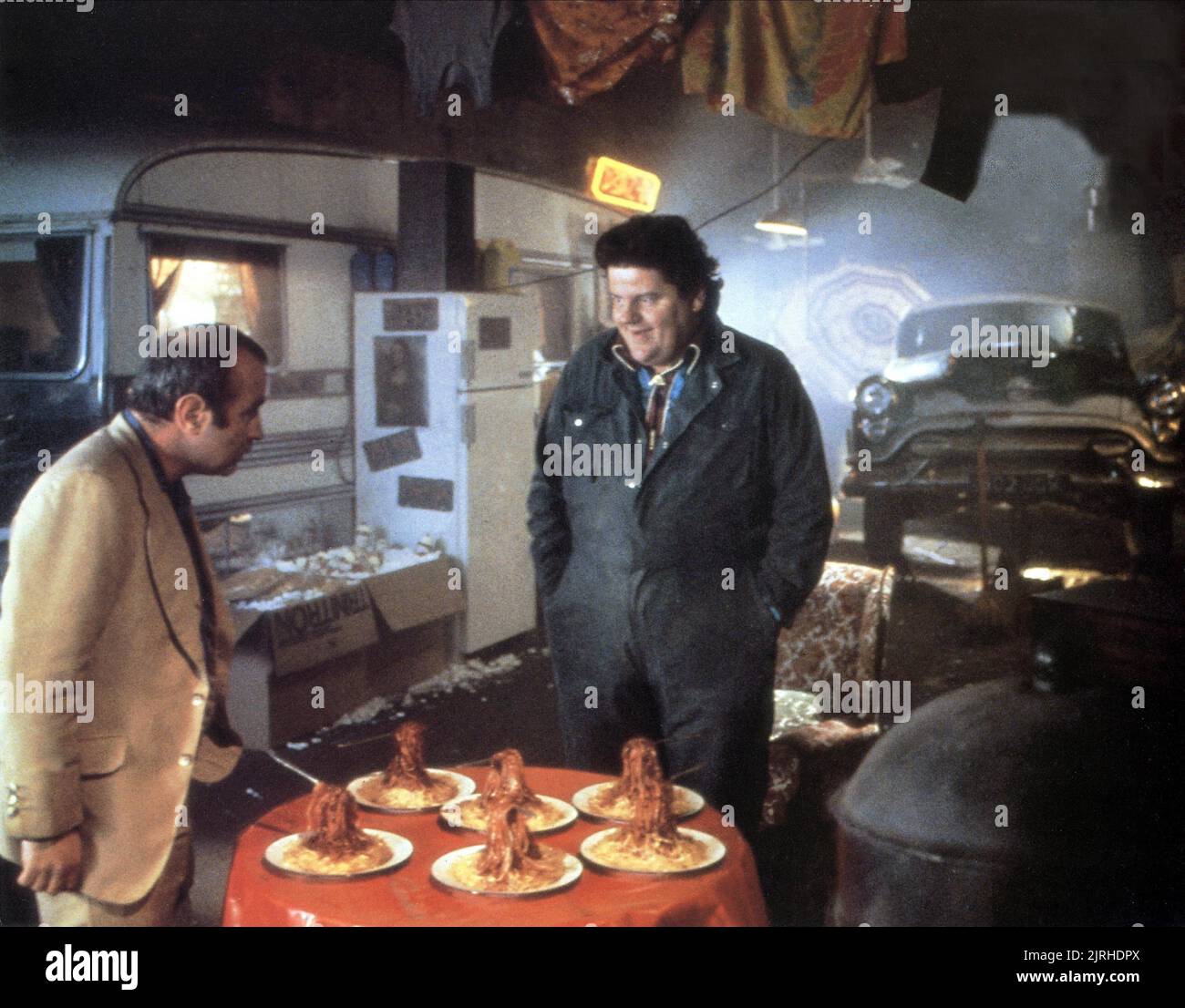 BOB HOSKINS, ROBBIE COLTRANE, MONA LISA, 1986 Stock Photo - Alamy