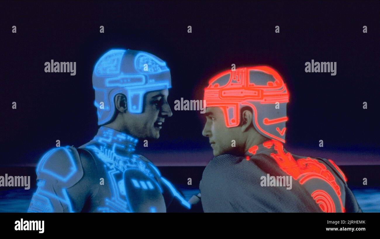 Tron jeff bridges 1982 hi-res stock photography and images - Alamy
