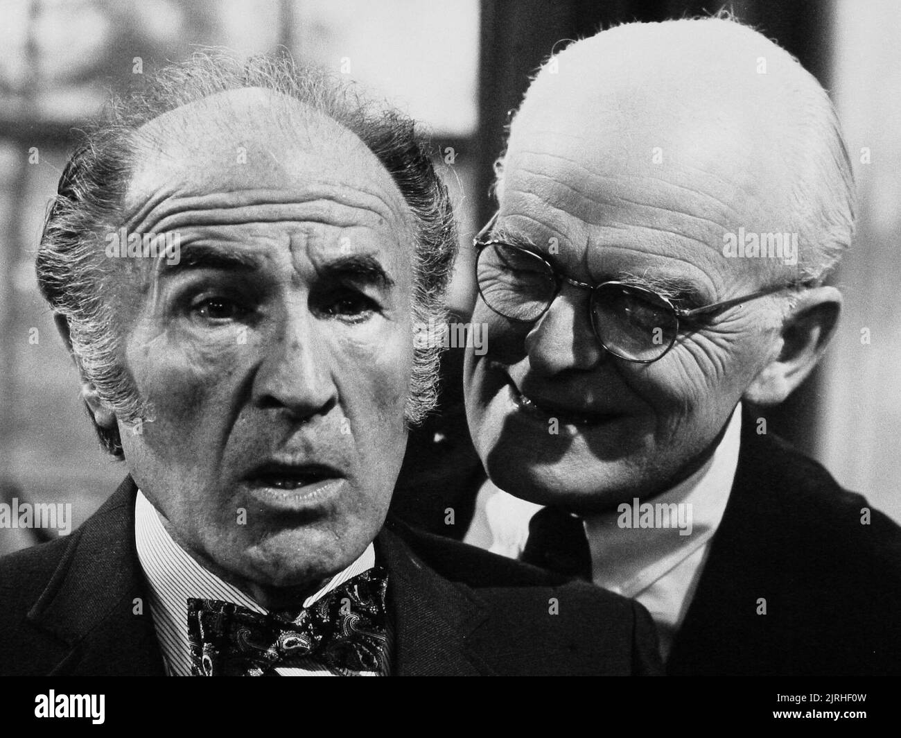 BARRY MORSE, JOHN BARRON, WHOOPS APOCALYPSE, 1982 Stock Photo - Alamy BARRY MORSE, JOHN BARRON, WHOOPS APOCALYPSE, 1982 Stock Photo - Alamy