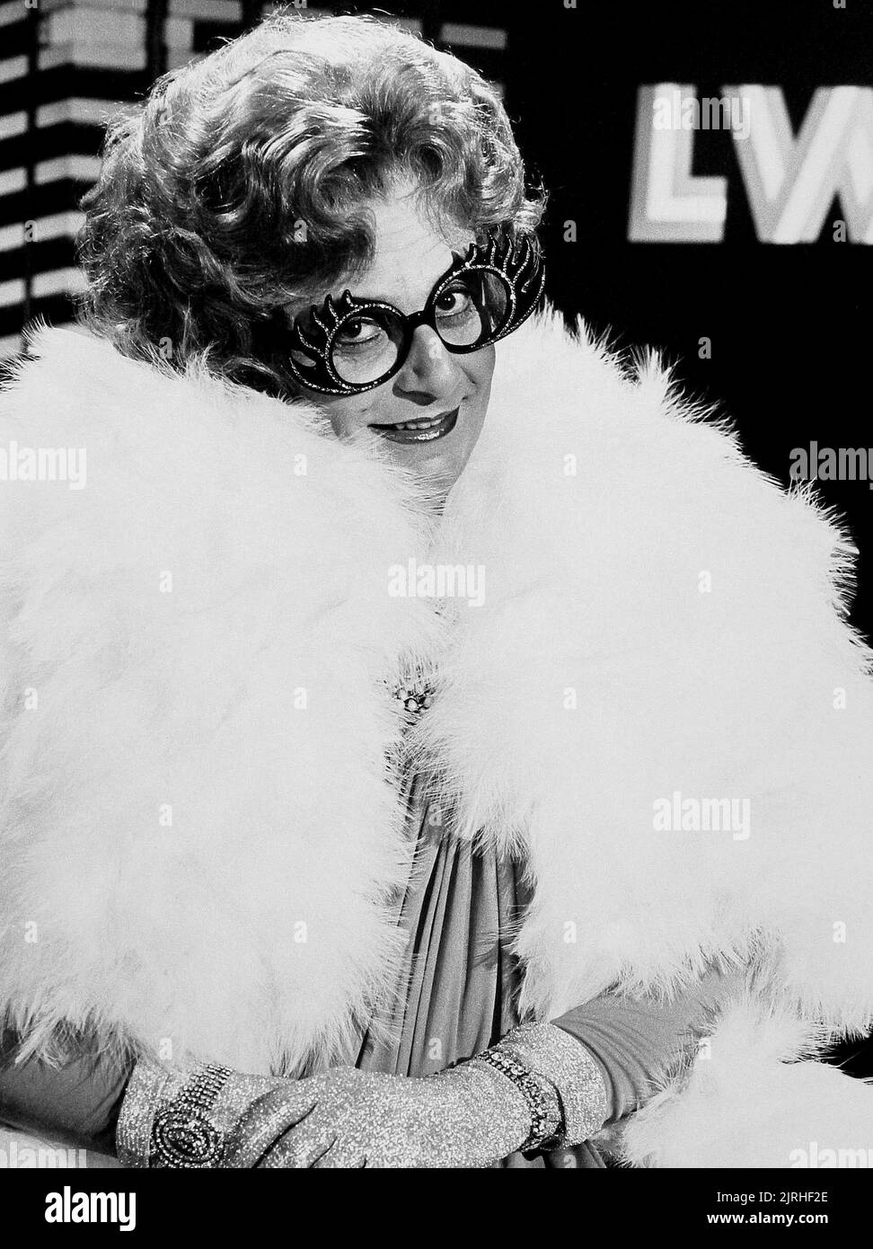 Audience with dame edna hi-res stock photography and images - Alamy