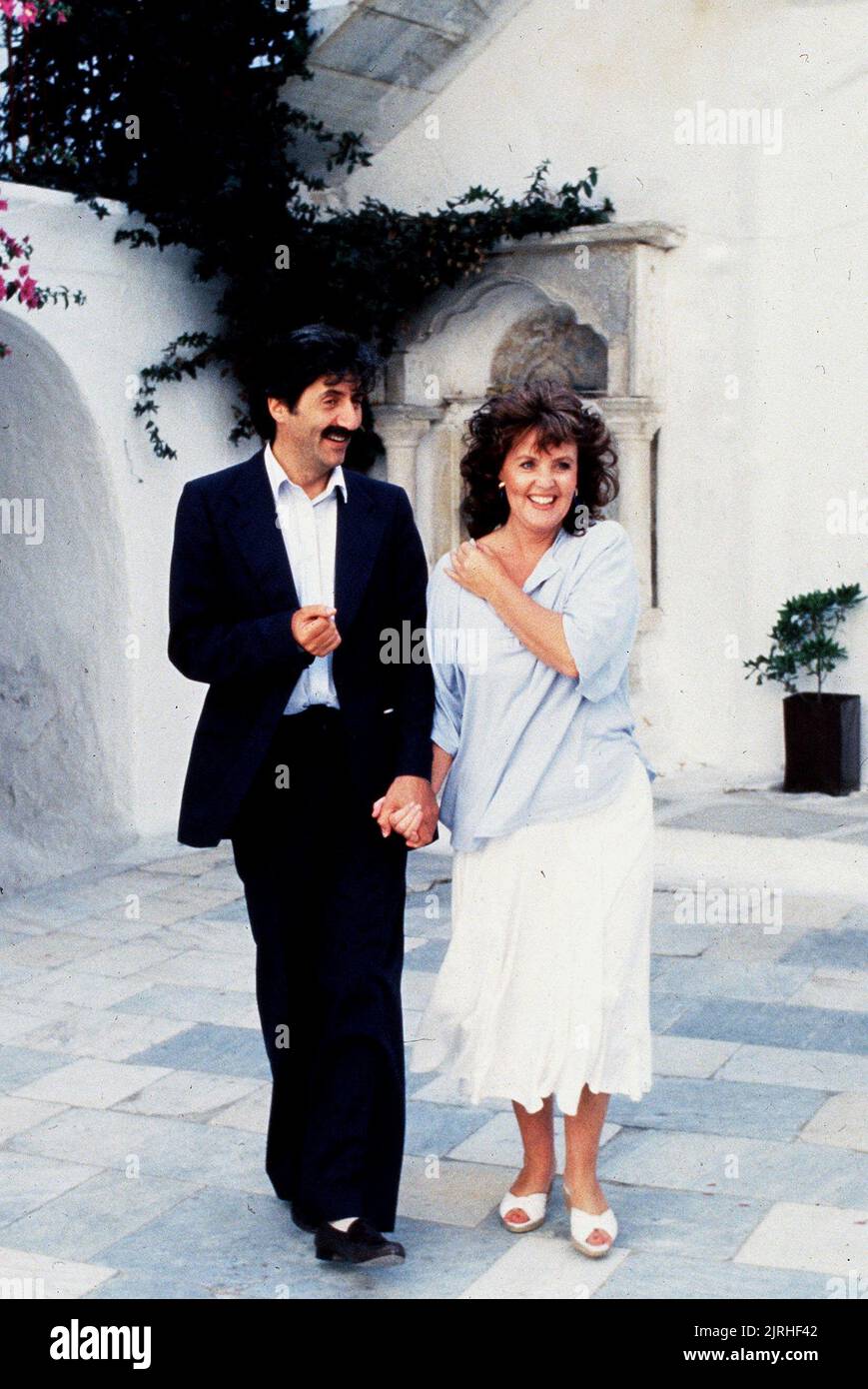 TOM CONTI, PAULINE COLLINS, SHIRLEY VALENTINE, 1989 Stock Photo - Alamy