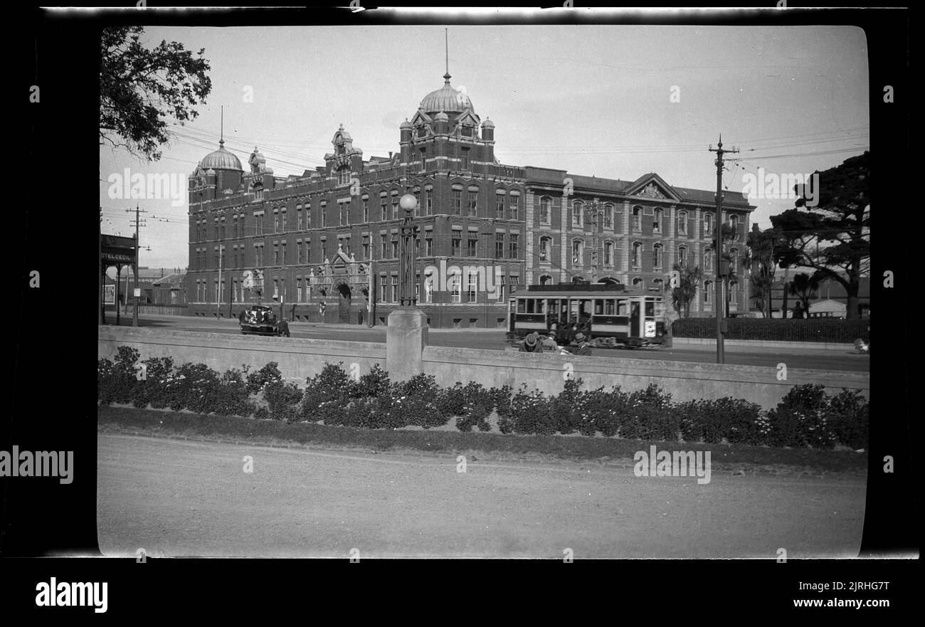 [Thorndon, Wellington], 1920s to 1930s, Wellington, by Roland Searle ...