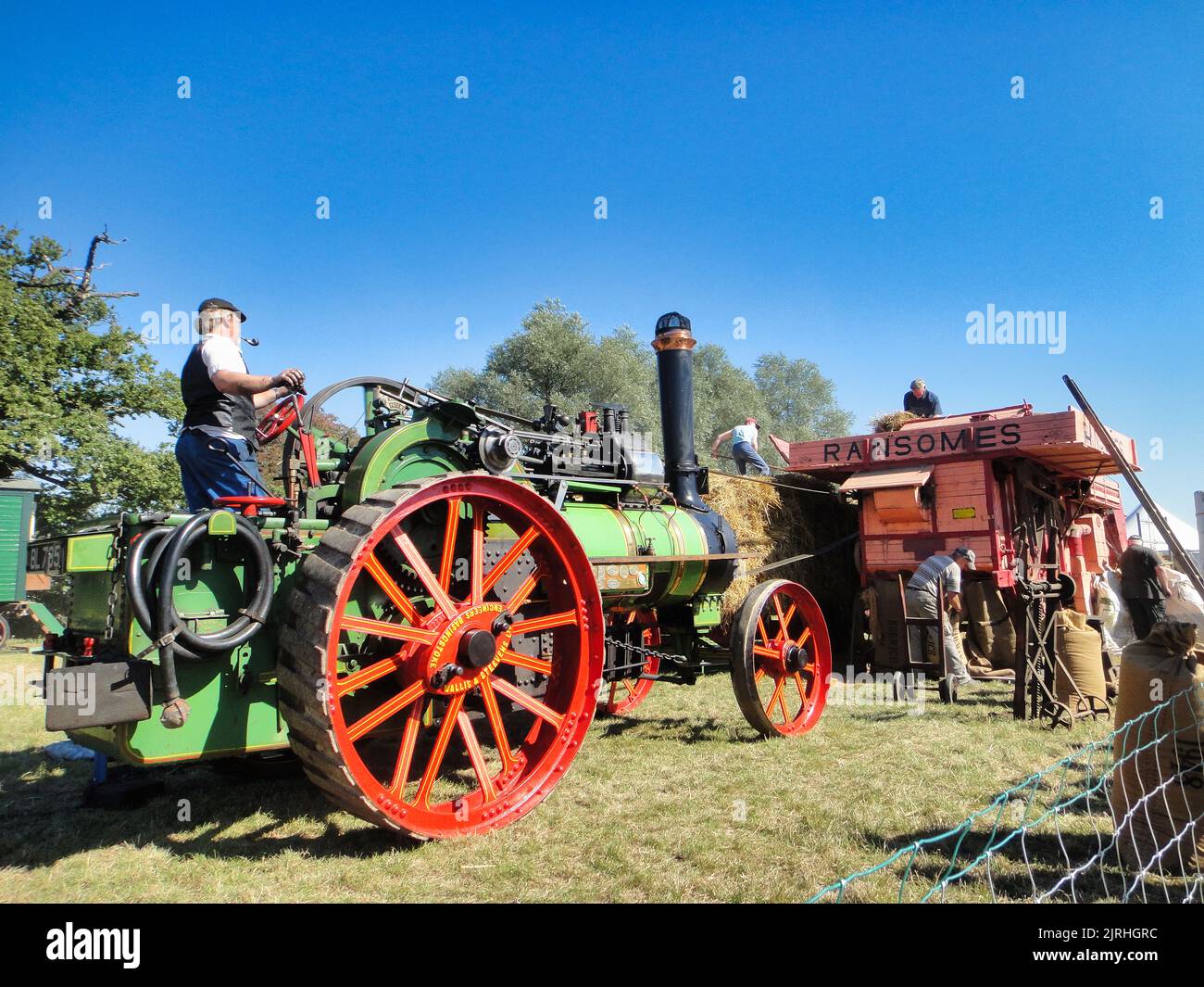 Thatch process hi-res stock photography and images - Alamy