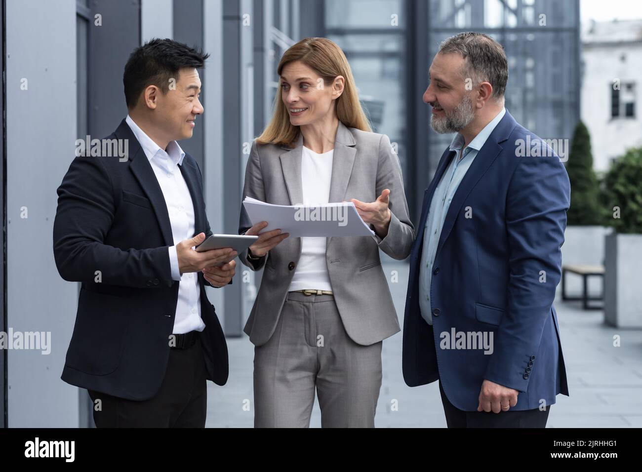 Diverse businessman businesswoman talking man hi-res stock photography ...