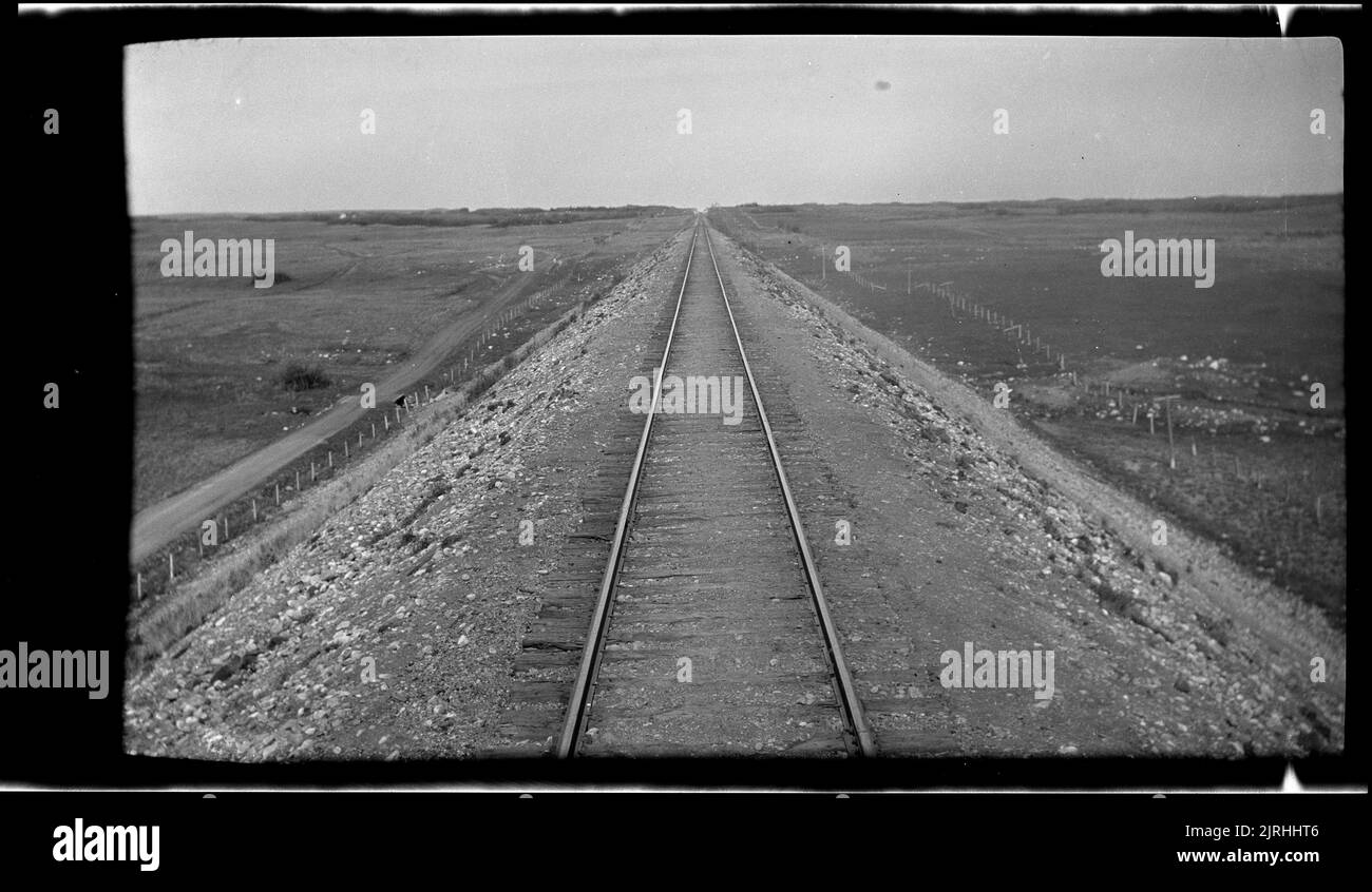 Train travel 1930s hi-res stock photography and images - Alamy
