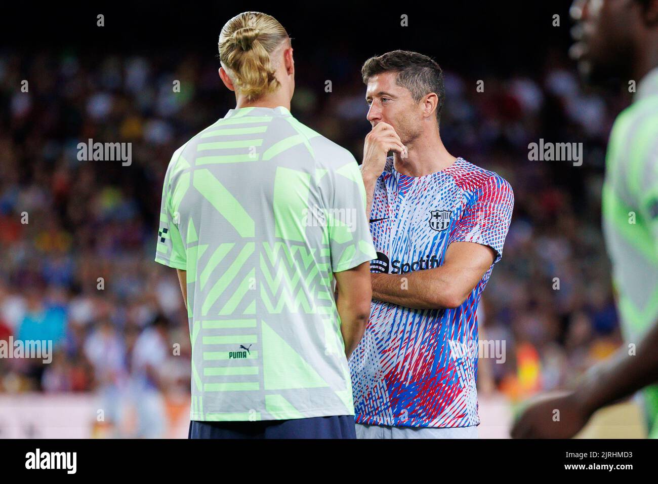 Erling Haaland of Manchester City and Robert Lewandowski of FC ...