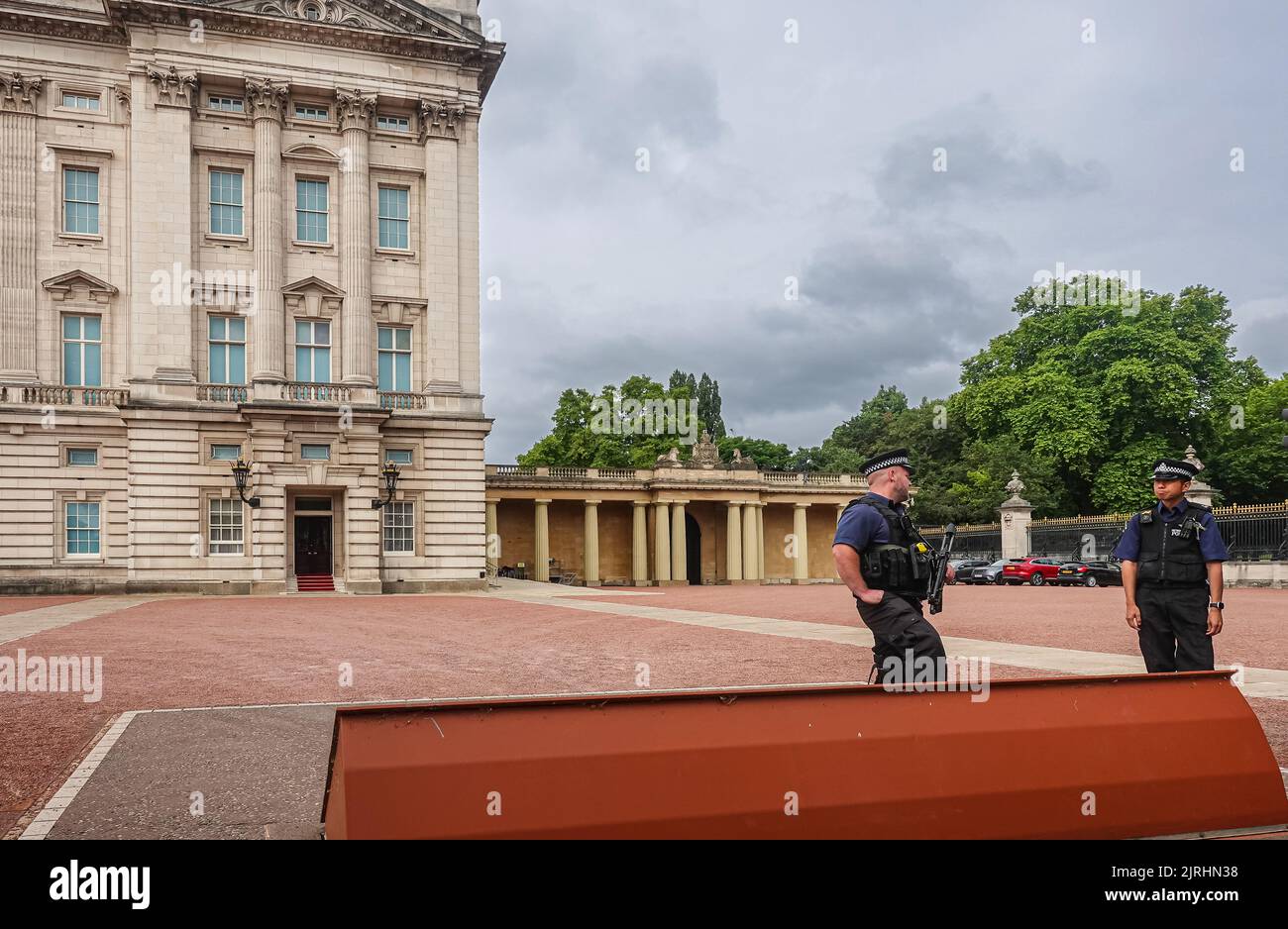 London, England, UK - July 6, 2022: Buckingham Palace. 2 armed guards ...