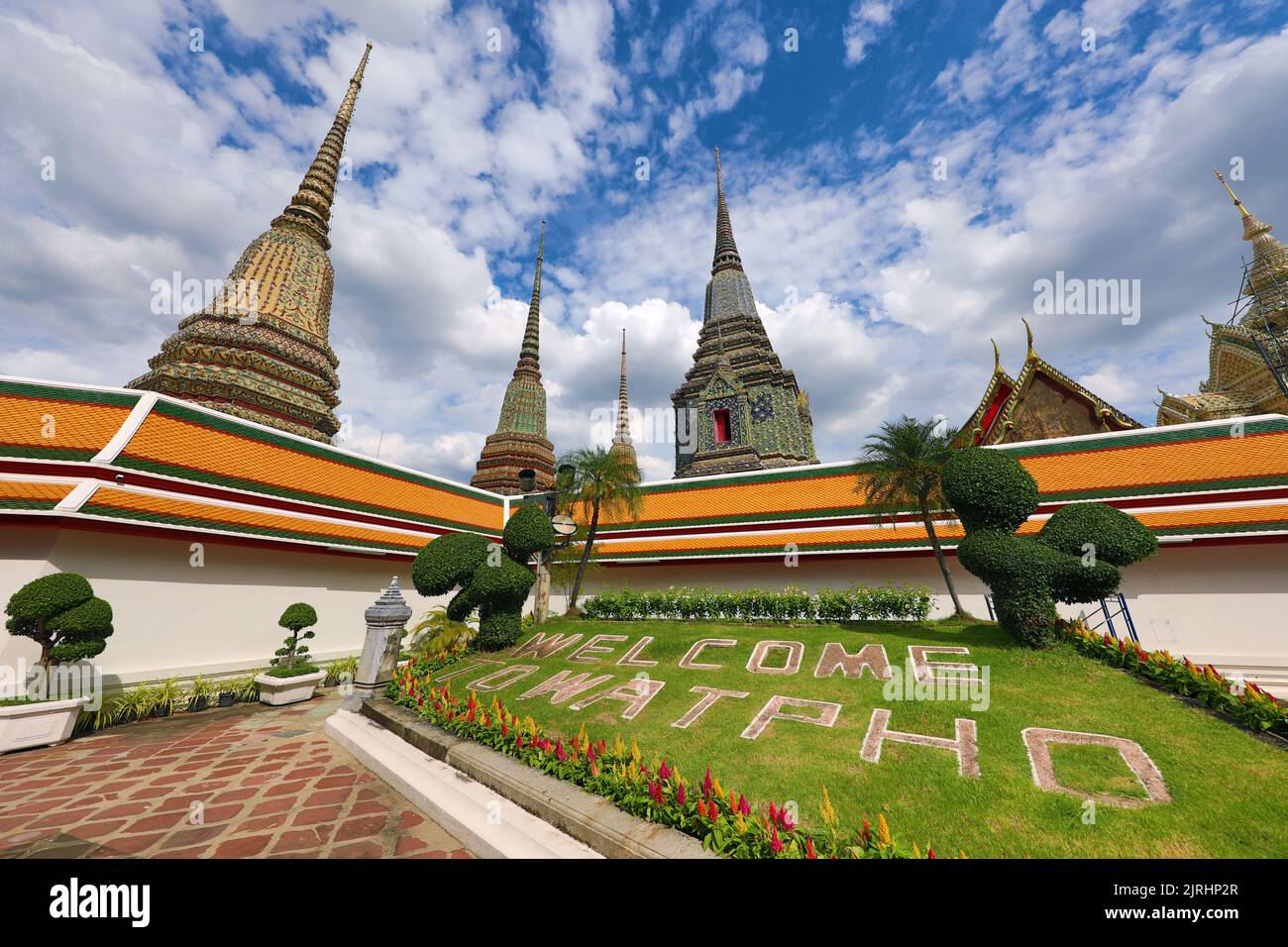 Spires of Chedis at Wat Pho temple, Bangkok, Thailand Stock Photo - Alamy